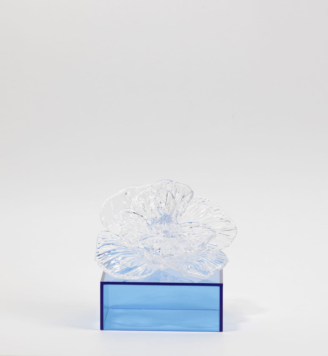 Hot-sculpted Garden Flower, Marine base – ALG Fine Art